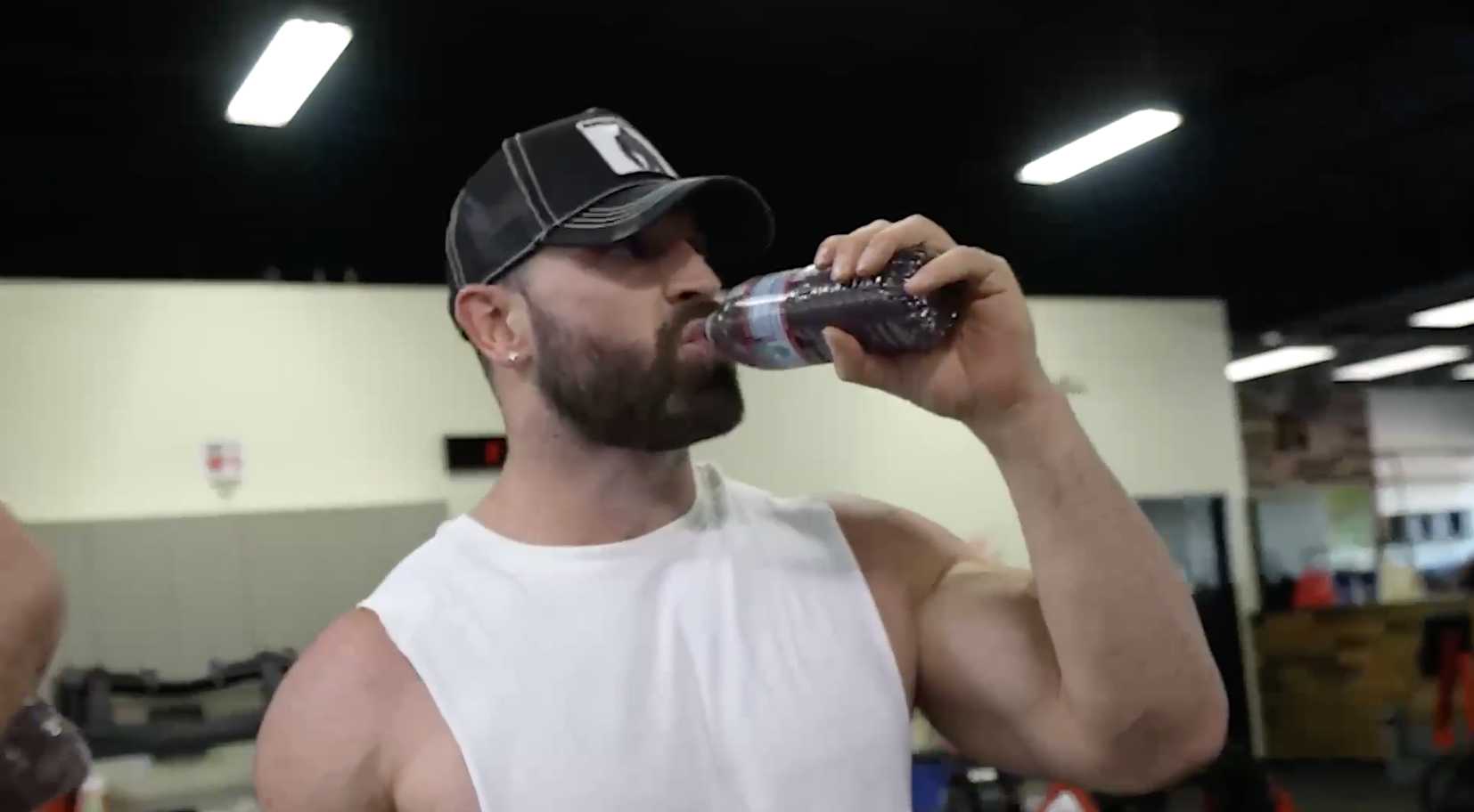 Putting Viagara in Brads Drink – Steve Will Do It